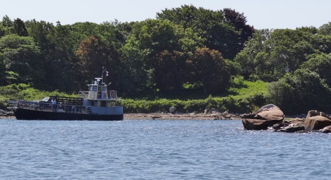 Heavenly Hadley Harbor – Cruising along the East Coast and Bahamas